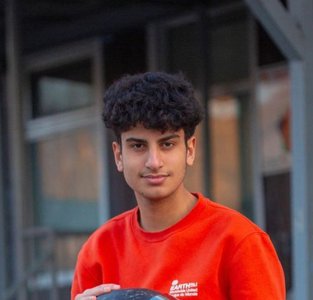 MAX Scholarships